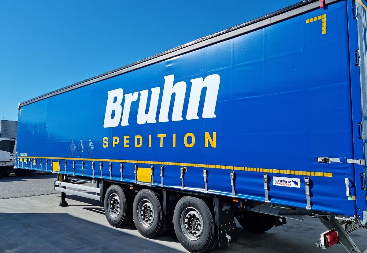 Neue Planentrailer & DE | Bruhn Spedition GmbH